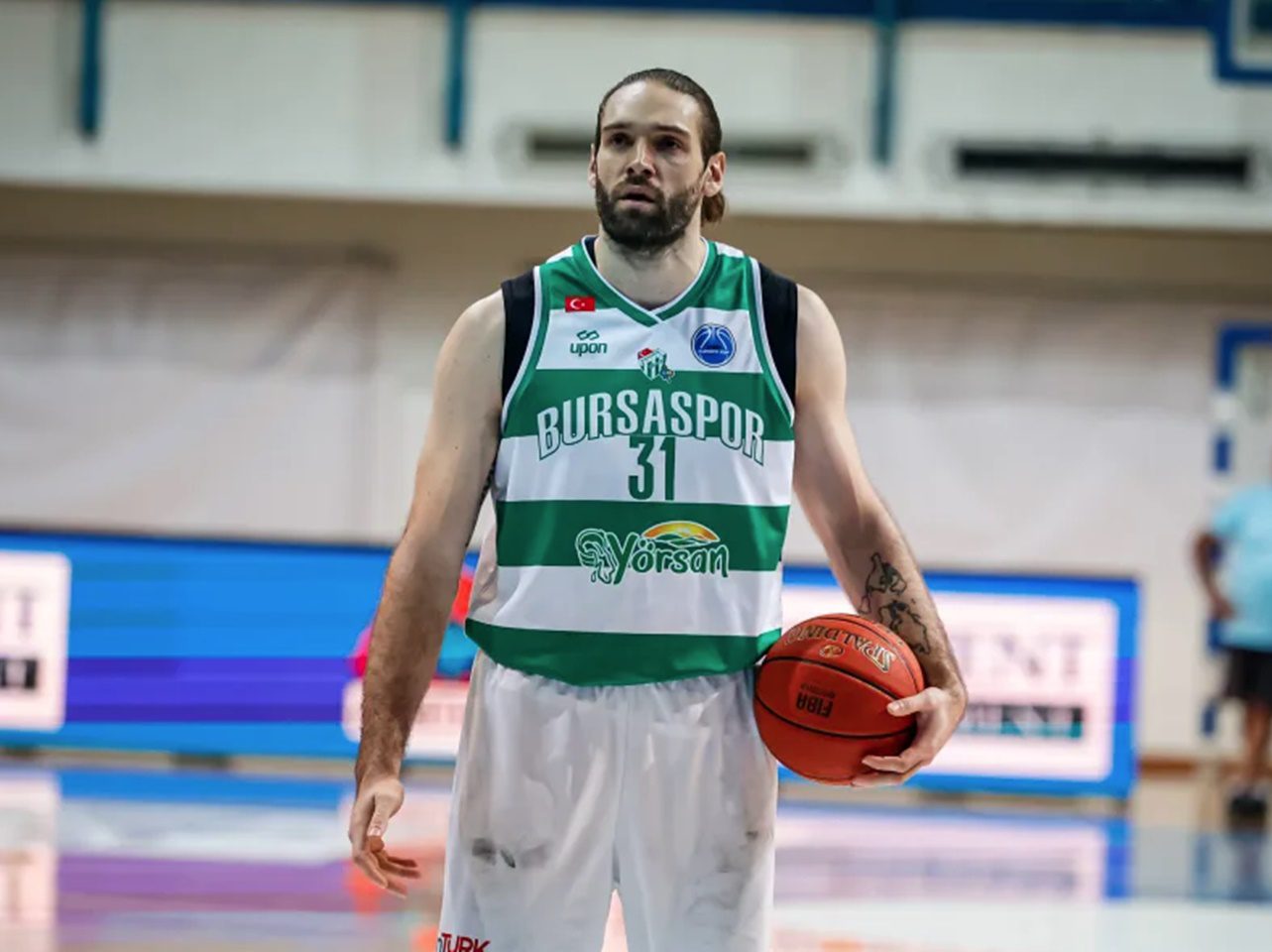 Büyükçekmece'ye Tanıdık Uzun - Basketfaul